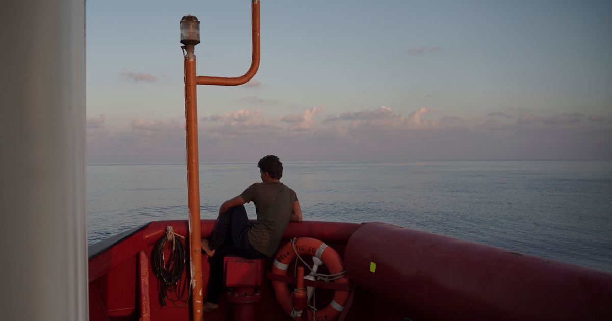 Italy: Rescue boat with 82 migrants can sail to Italian isle | The ...