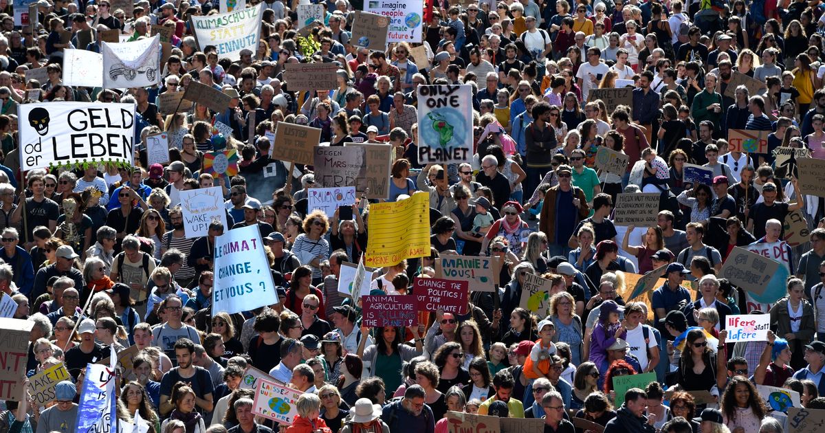 Thousands at Swiss climate rally demand end of fossil fuel | The ...