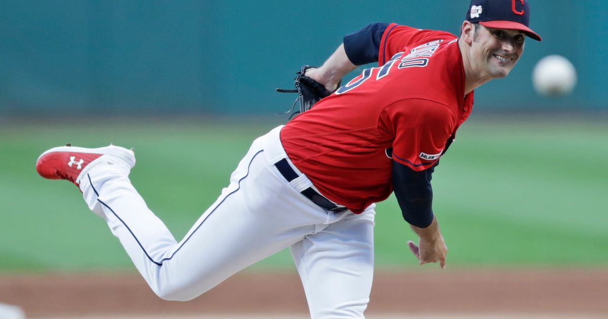 Indians win 15th straight over Tigers with 7-2 victory | The Seattle Times