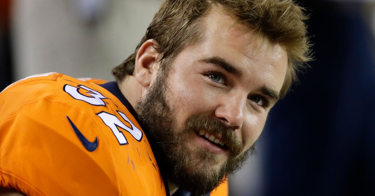 Broncos sign fullback Andy Janovich to three-year deal | The Seattle Times