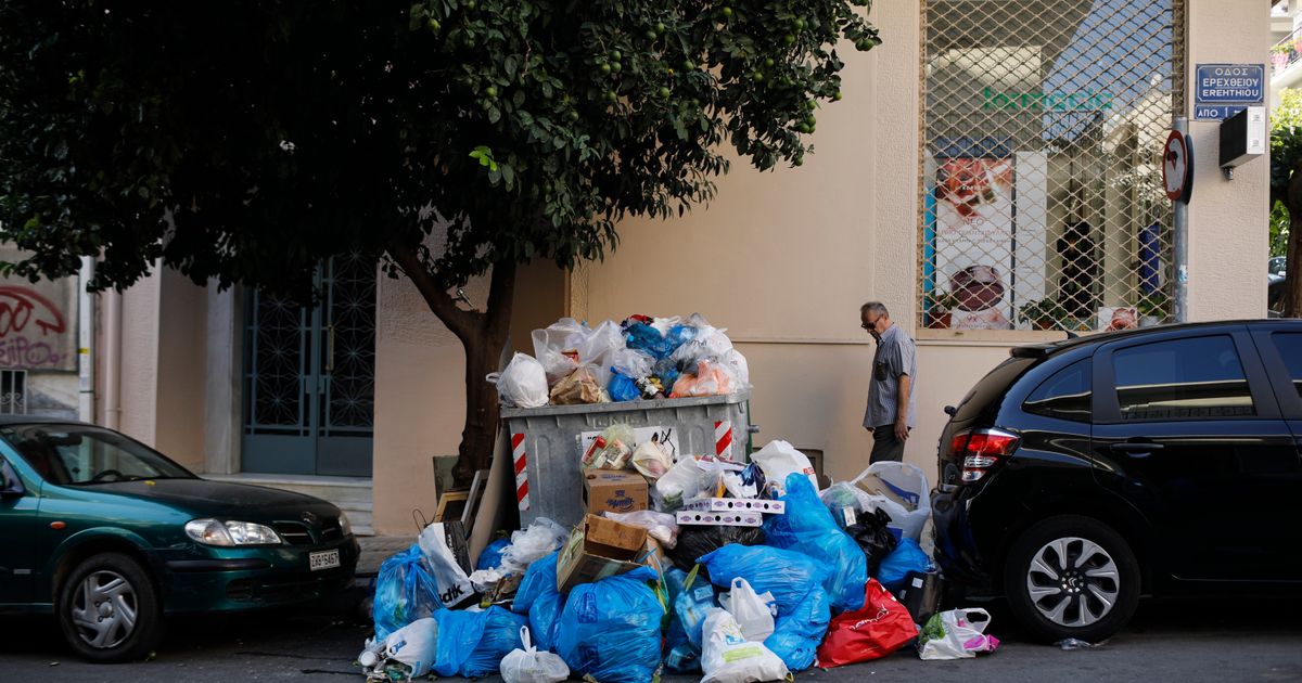 Greece: Garbage piles up in Athens amid strikes | The Seattle Times