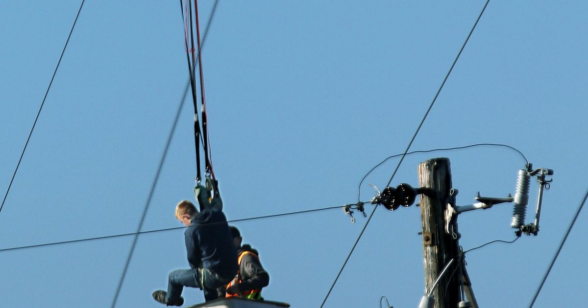 Illegal BASE jumper calls police after cell tower mishap | The Seattle ...