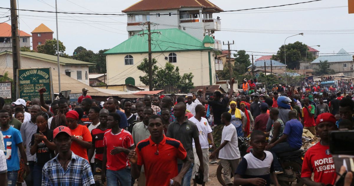 Thousands of Guineans protest president’s bid for 3rd term | The ...