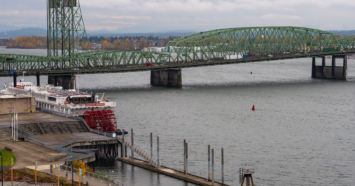 Inslee, Brown meet to revive I-5 bridge replacement | The Seattle Times