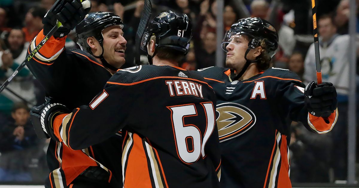 Ducks win 3-0 to stop Islanders’ 17-game point streak | The Seattle Times