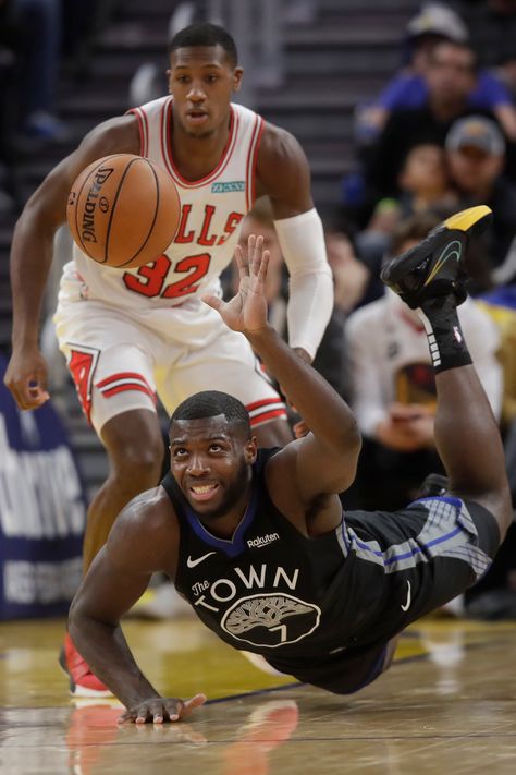 Eric Paschall scores 25 points as Warriors hold off Bulls | The Seattle ...