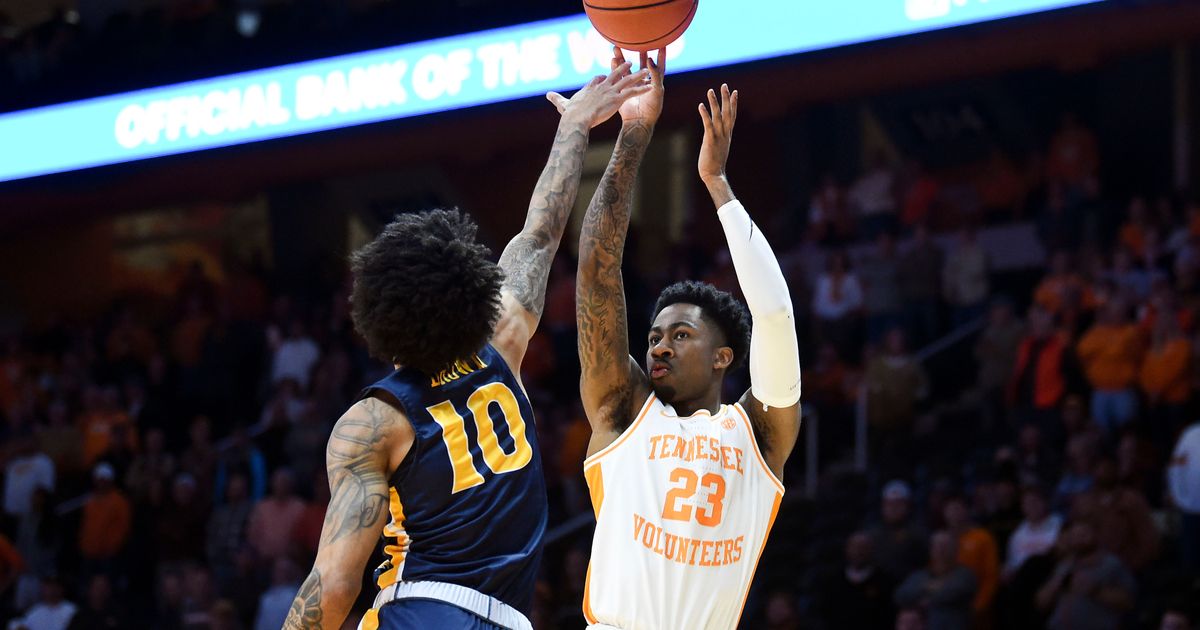 Bowden helps Tennessee rally past Murray State 82-63 | The Seattle Times