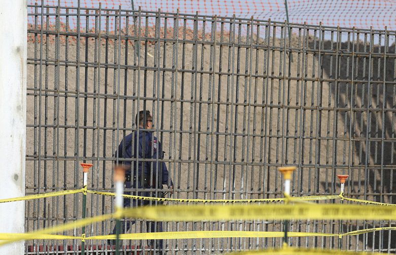 Pentagon watchdog investigating $400M border wall contract | The ...