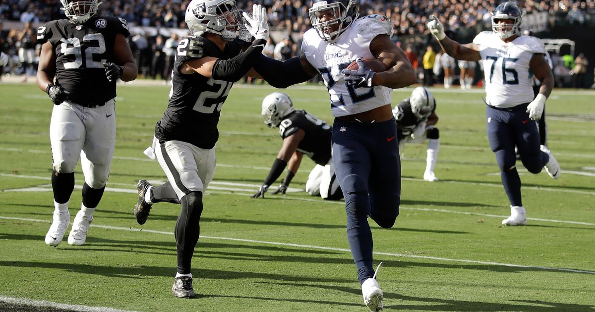 Titans win 4th straight, 42-21 over Raiders | The Seattle Times