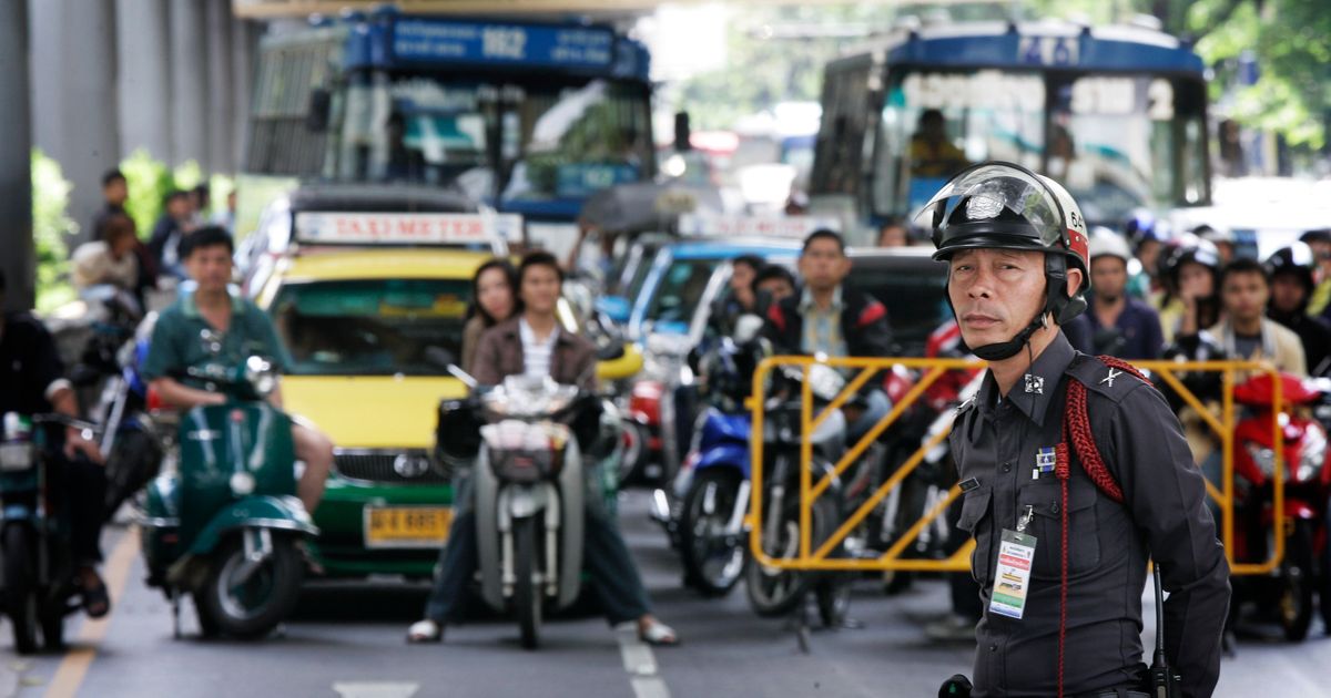 Thailand eases royal motorcade rules to unblock traffic | The Seattle Times