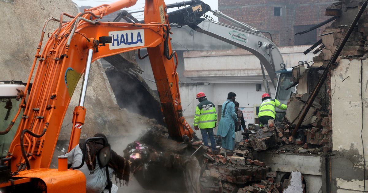 Pakistan gas cylinder explosion kills 11 in perfume factory | The ...