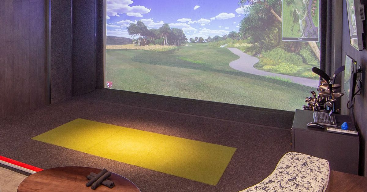 Teeing off: Topgolf’s indoor facility comes to Kirkland. So is virtual ...