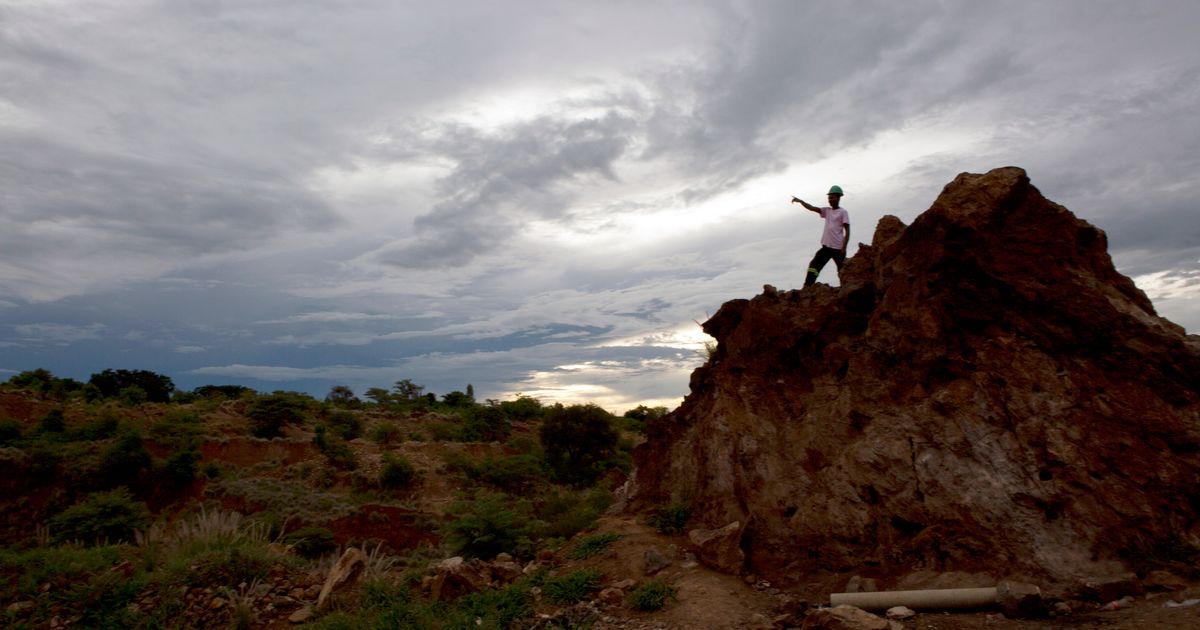 Zimbabwe ends rescue work after collapse trapped miners | The Seattle Times