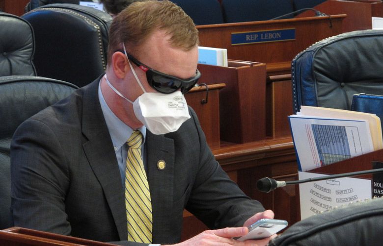 White House moves toward promoting face masks to fight virus | The ...