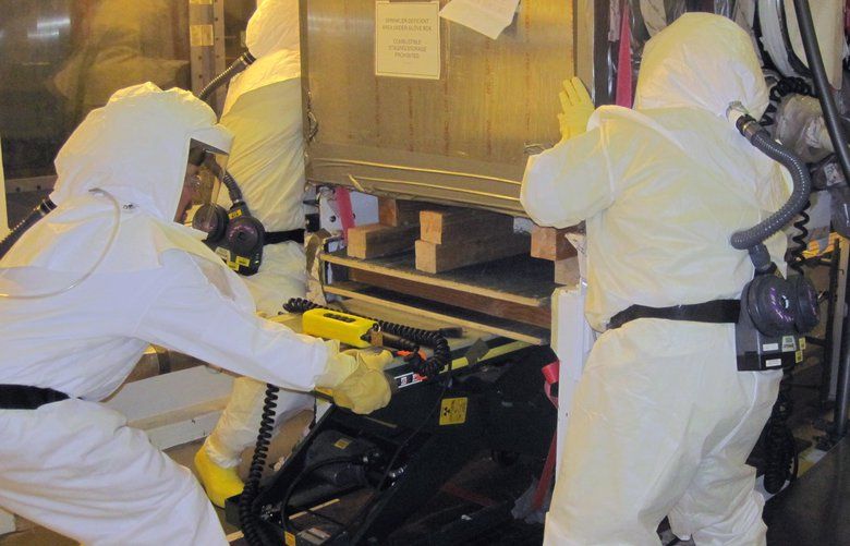 Hanford workers were given leaky respirators at contaminated job site ...