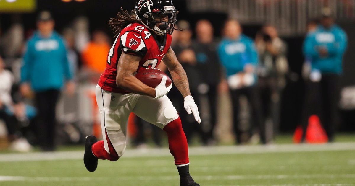 Falcons cut veterans Freeman, Trufant to clear cap space | The Seattle ...