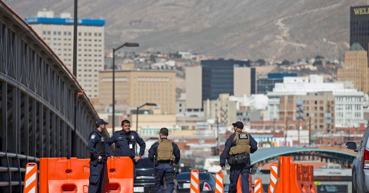 US sending military police to two border crossings | The Seattle Times