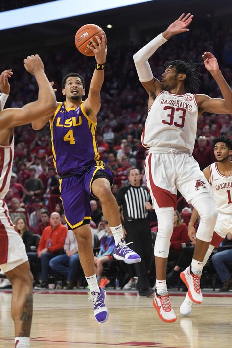 Arkansas beats LSU to keep NCAA Tournament hopes alive | The Seattle Times