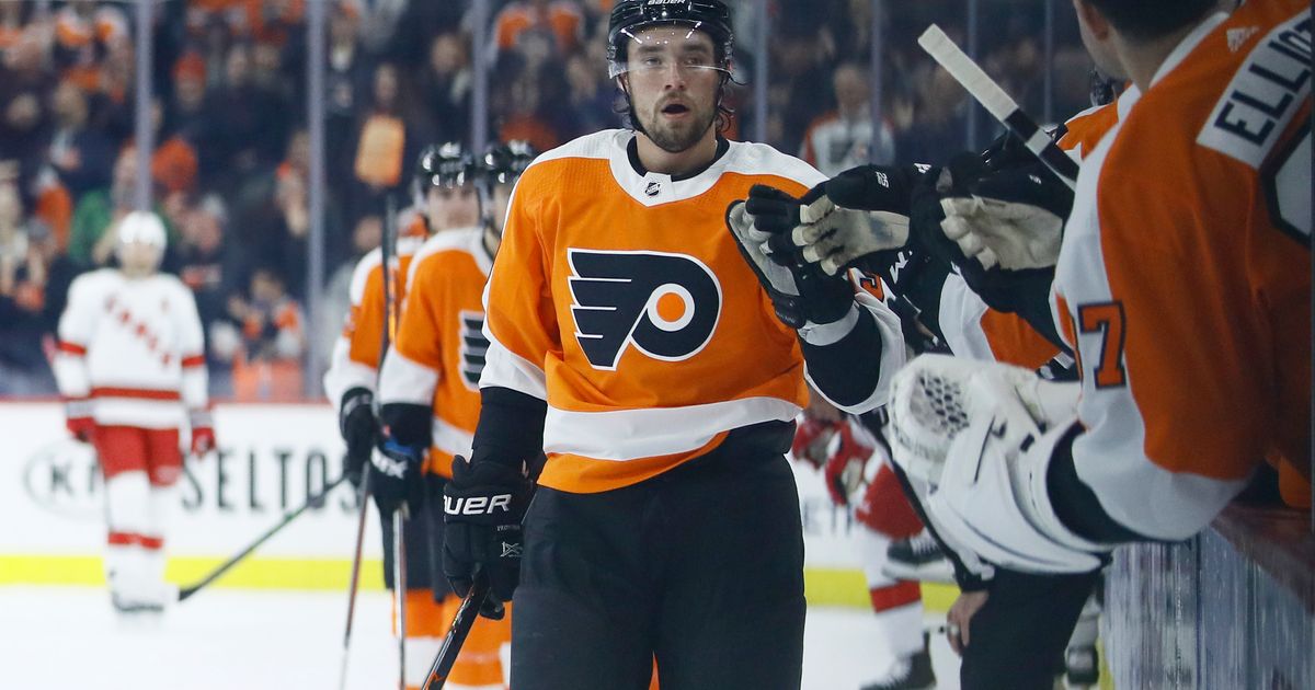 Streaking Flyers beat Carolina 4-1 for 8th straight win | The Seattle Times