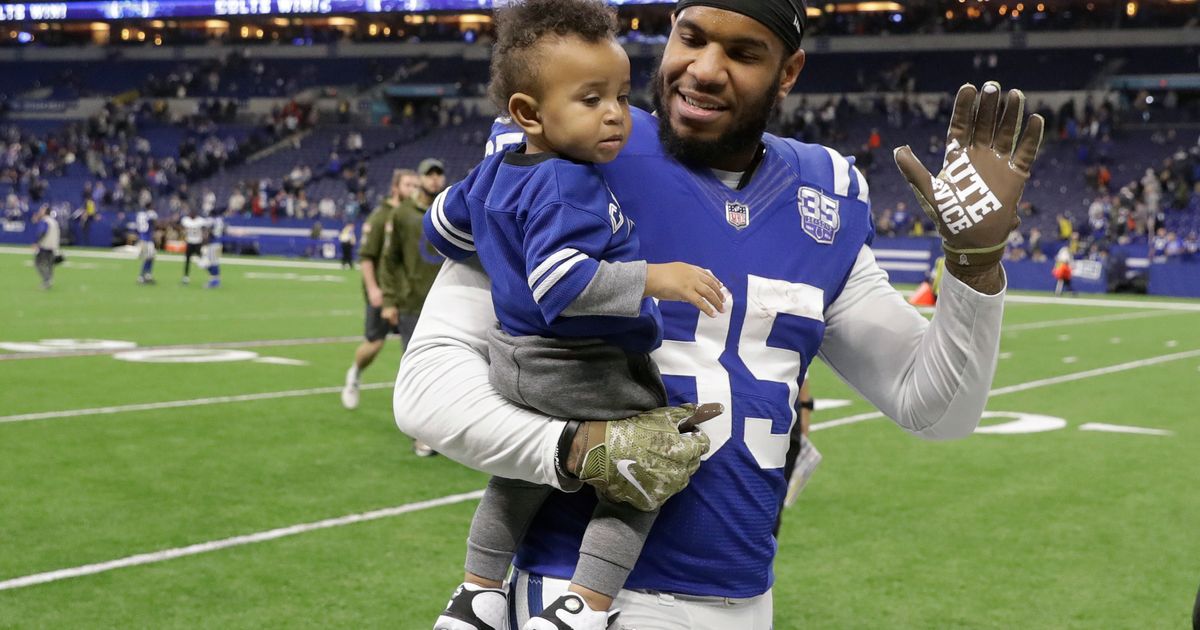 ‘Prime’ time? TE Ebron eager to start over with Steelers | The Seattle ...