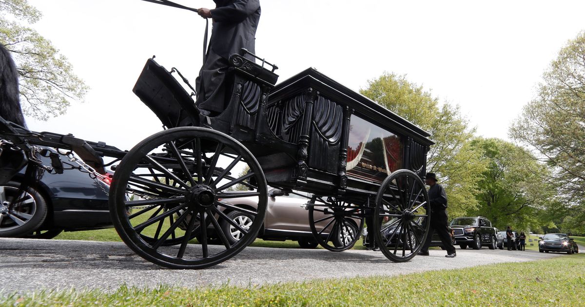 Civil rights hero Lowery honored at private Atlanta funeral | The ...