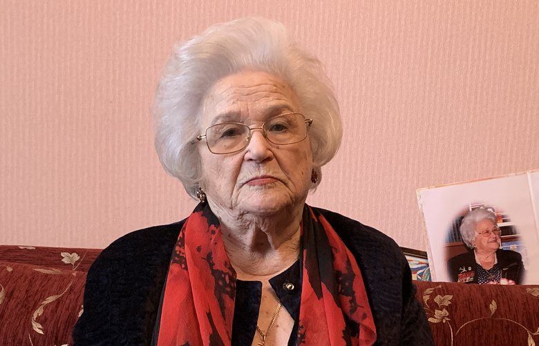 This woman flew Soviet combat missions in WWII. She is the last one ...