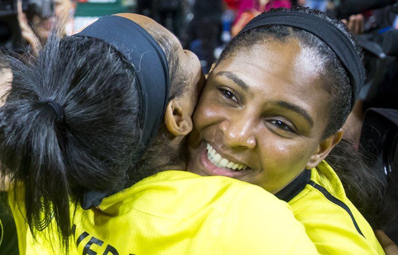 Former Storm center Courtney Paris joins Oklahoma as assistant coach ...