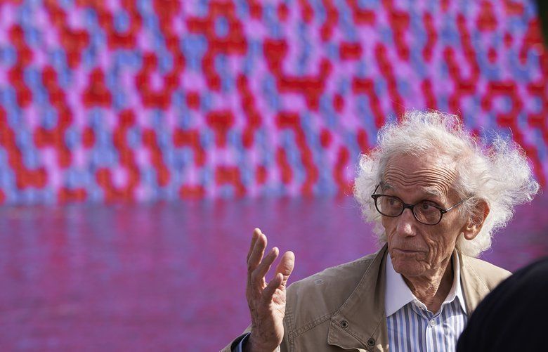 Christo, artist who wrapped and festooned on an epic scale, dies at 84 ...