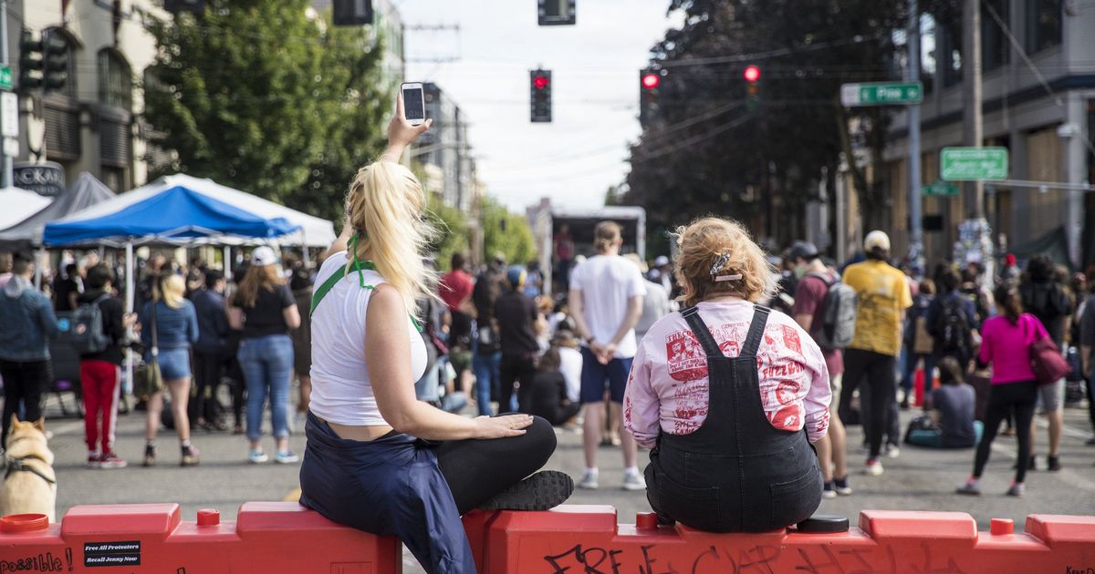 Welcome to the Capitol Hill Autonomous Zone, where Seattle protesters ...