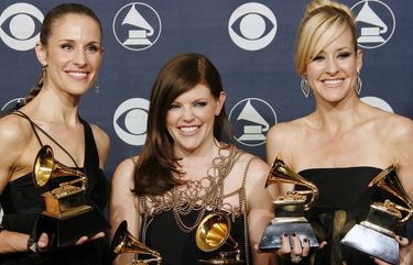 The Dixie Chicks officially change their name to The Chicks | The ...