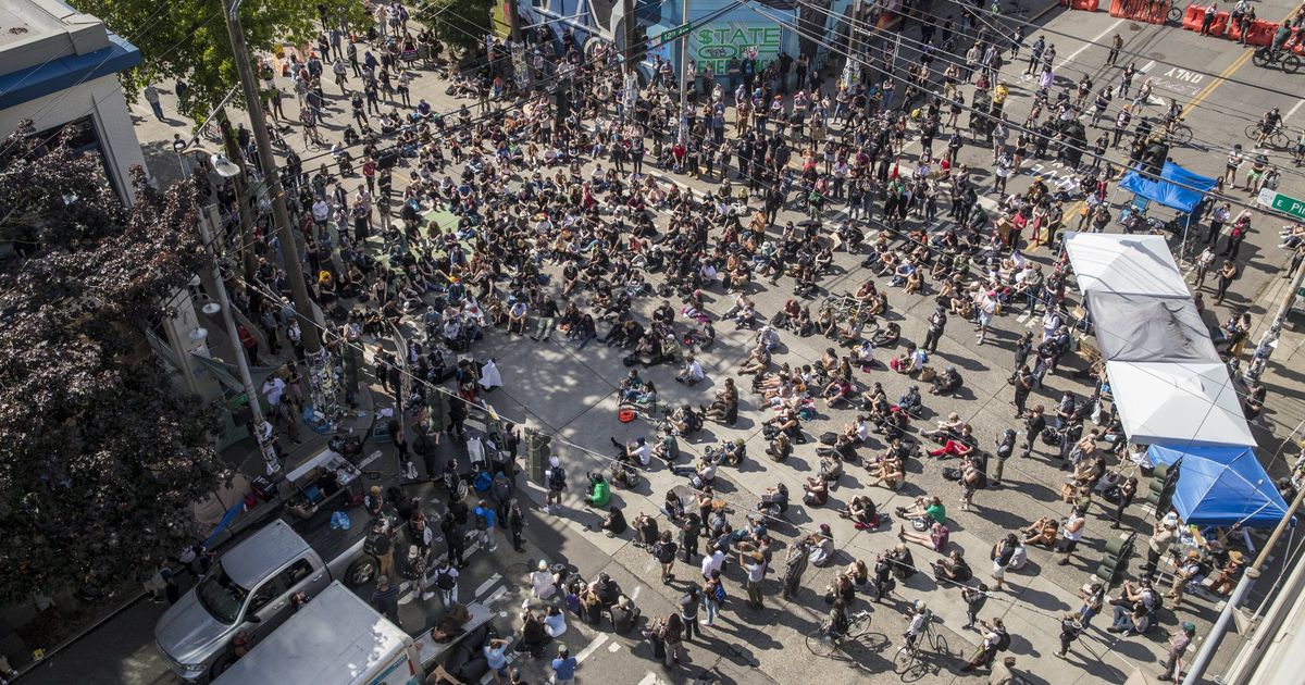 Welcome to the Capitol Hill Autonomous Zone, where Seattle protesters ...