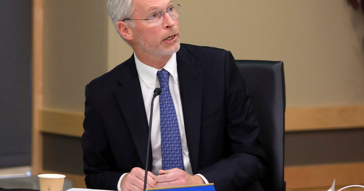 Lone UW president finalist withdraws from consideration | The Seattle Times