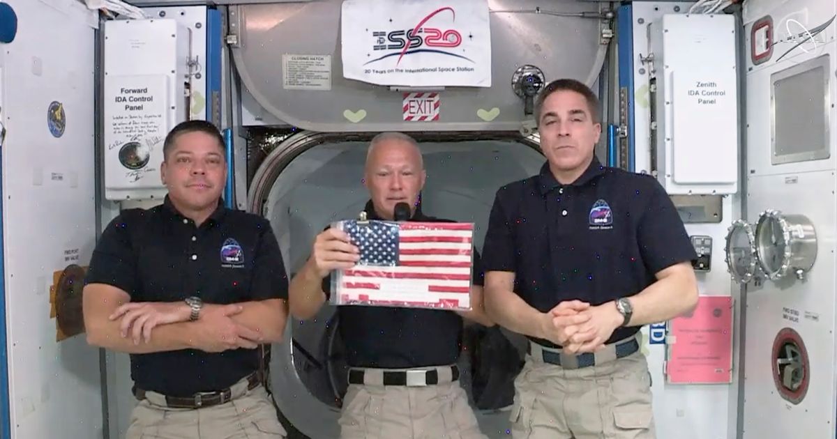 SpaceX captures the flag, beating Boeing in cosmic contest | The ...