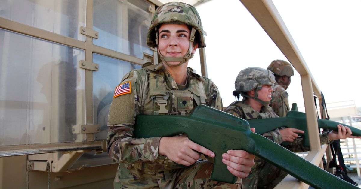 As soldiers deploy amid pandemic, they fight 2 battles | The Seattle Times