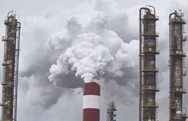 Microsoft makes first climate fund investment, joins green group | The ...