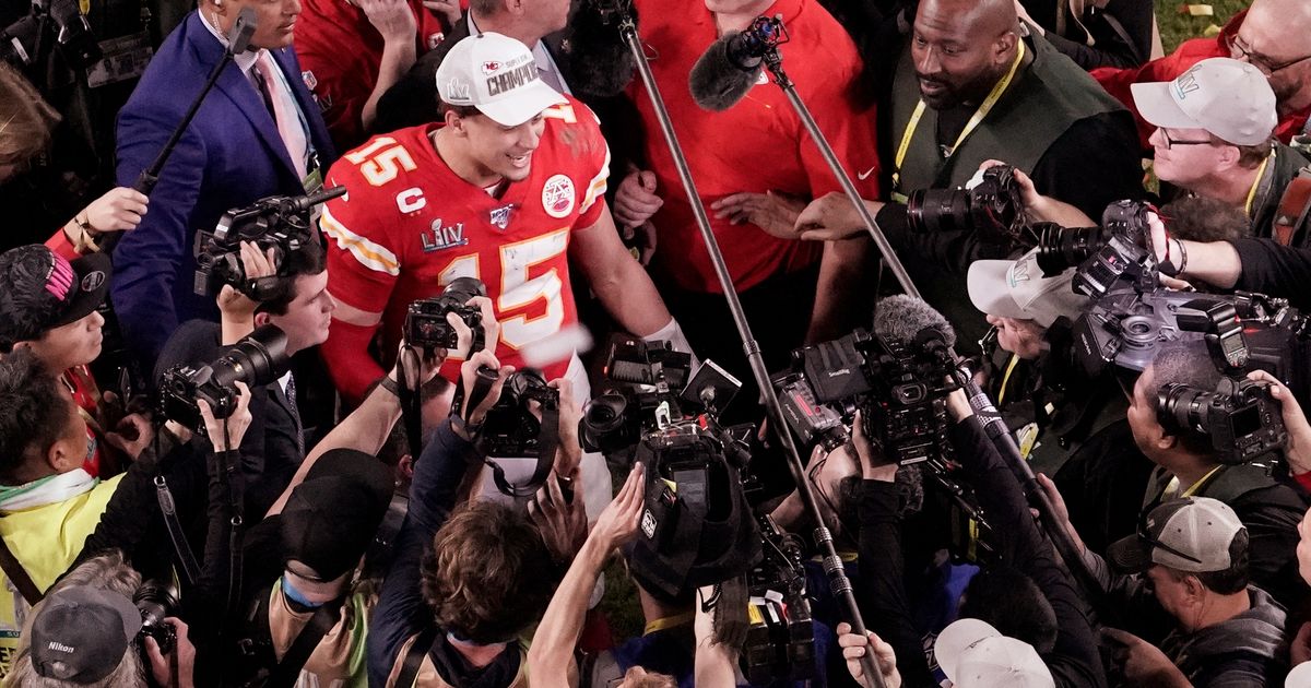 Games are restarting, but few reporters will be there | The Seattle Times