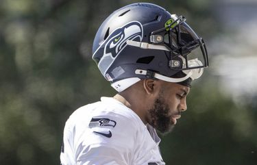 Seahawks practice impressions: Jordyn Brooks is back in pads and ...