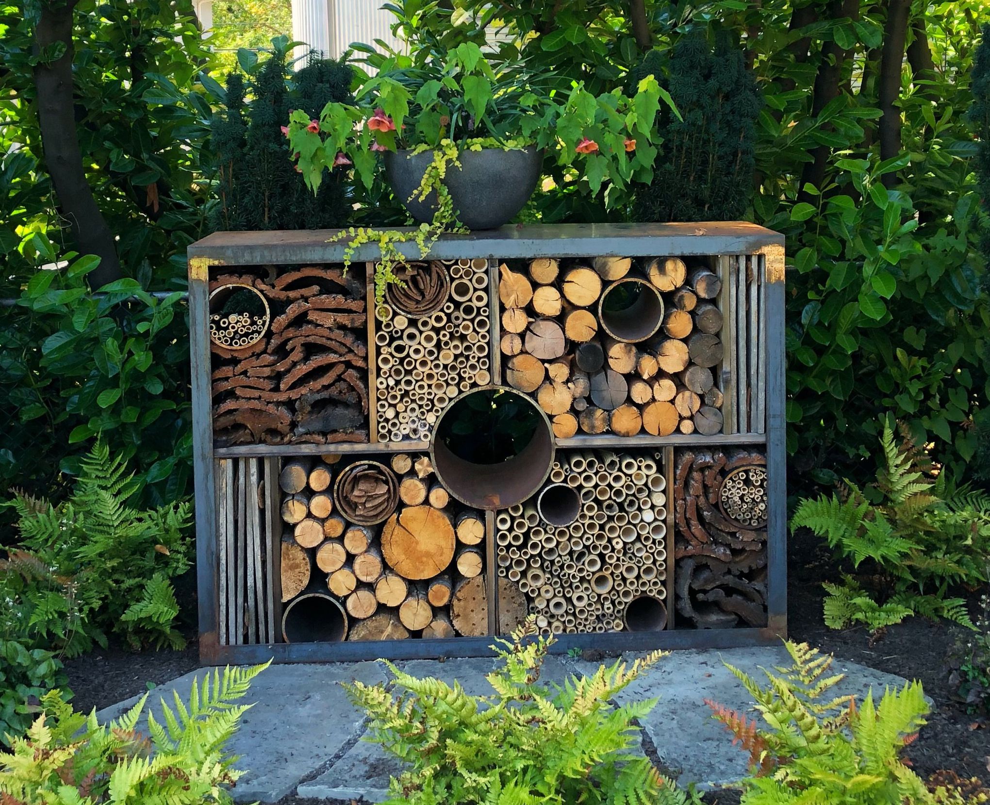 Insect House Rhs