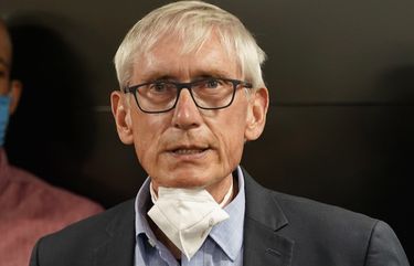 Wisconsin judge upholds mask order for enclosed spaces | The Seattle Times