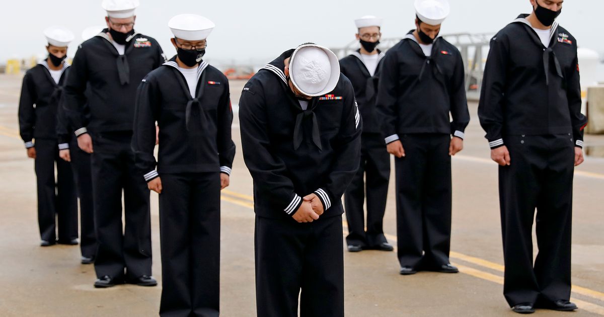 US Navy holds remembrance of 2000 USS Cole terror attack | The Seattle ...