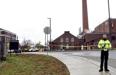 Explosion kills 2 steam pipe workers at veterans hospital | The Seattle ...