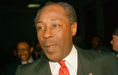 Principal Joe Clark, who inspired film ‘Lean on Me,’ dies | The Seattle ...