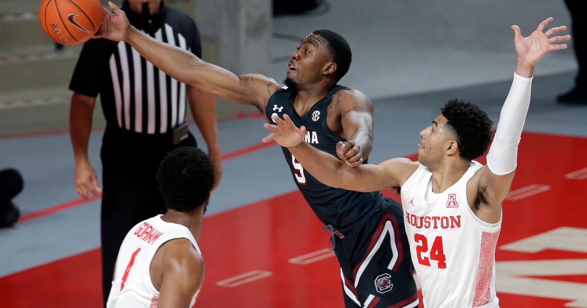 Grimes, No. 10 Houston rally for 77-67 win over Gamecocks | The Seattle ...