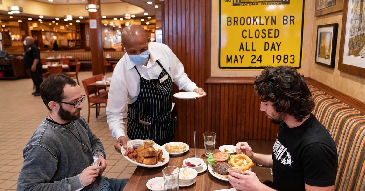 US service sector growth slows for 2nd straight month | The Seattle Times