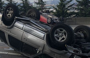 I-5 south lanes reopen after two-car rollover in Seattle | The Seattle ...