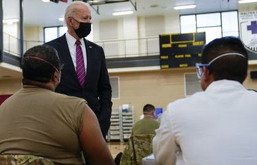 Biden visits wounded soldiers at Walter Reed, where son died | The ...