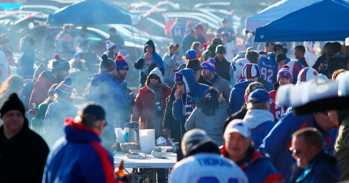 Testing replaces tailgating as Bills set to welcome fans | The Seattle ...