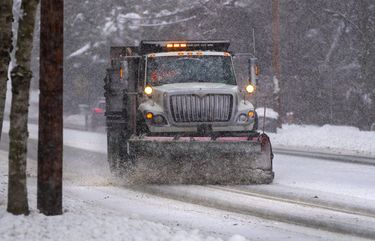 Road crews prepare their plows for Puget Sound snowfall | The Seattle Times