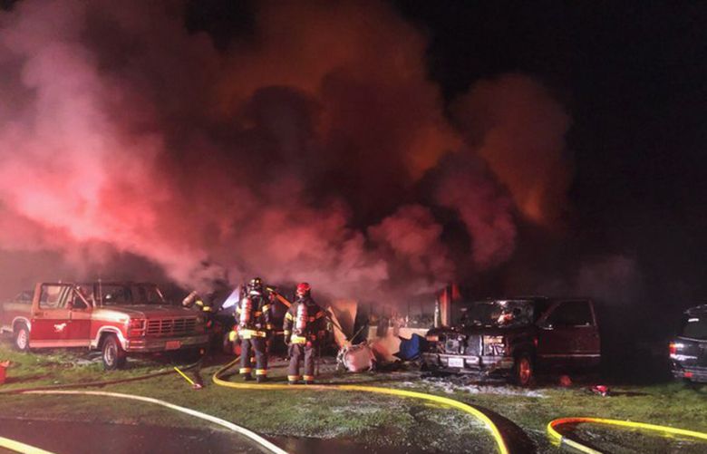 Mobile-home fire in Kent leaves 1 dead, 1 injured | The Seattle Times