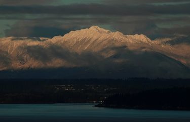 Snow is in Seattle’s forecast, along with the year’s coldest ...